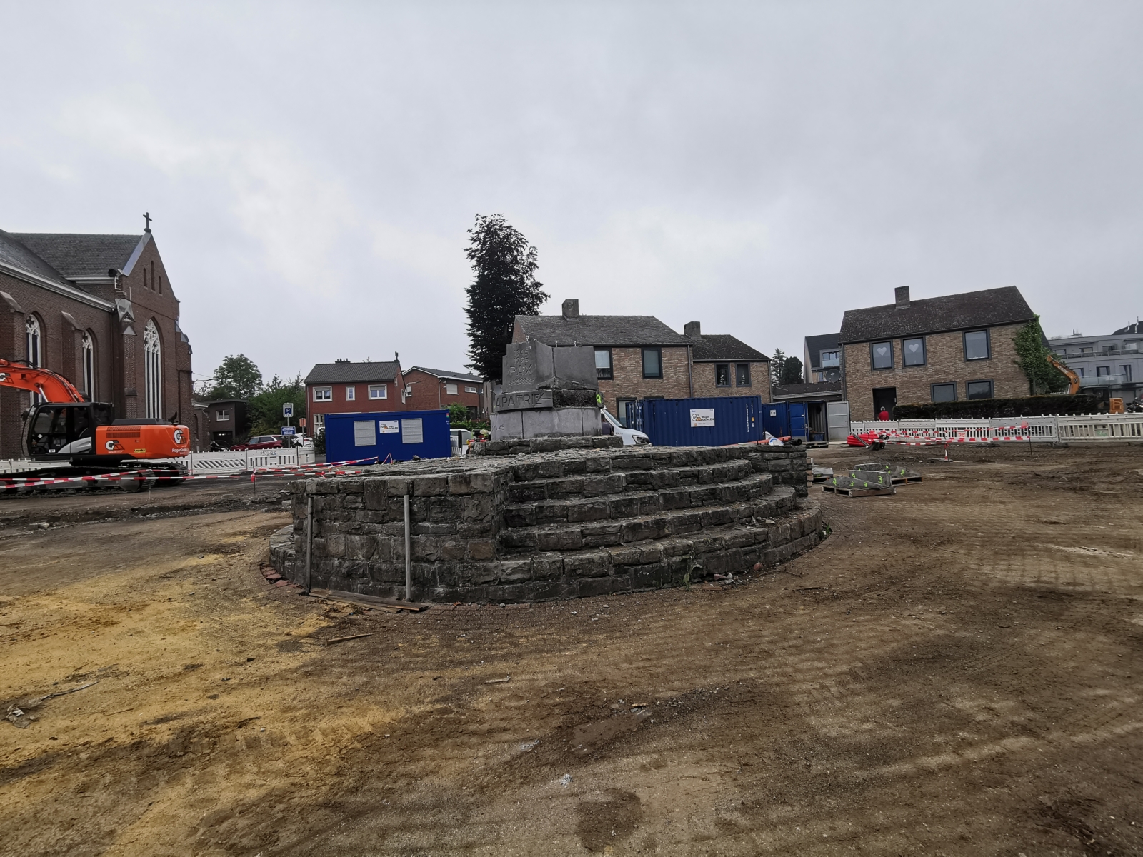 Travaux de démontage au monument – Gemeinde Kelmis – La Calamine