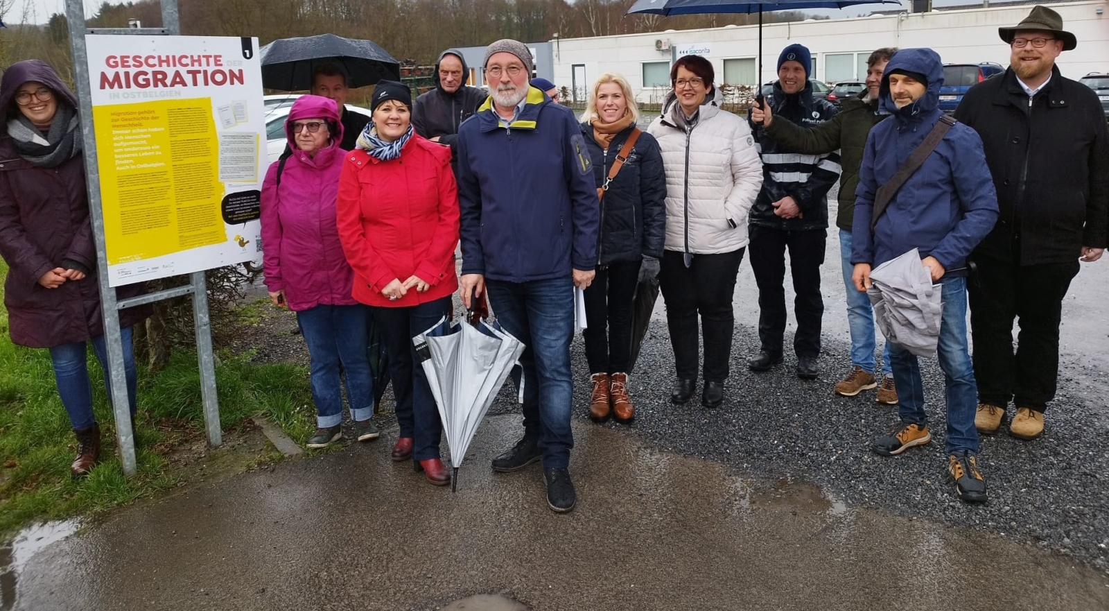 Wanderaustellung „Migration-Menschen auf dem Weg” am Casinoweiher ...